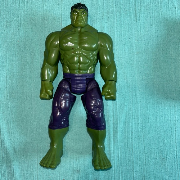 Marvel | Toys | Marvel Avengers 2 Inch Hulk 217 E0571 81041 Jointed ...